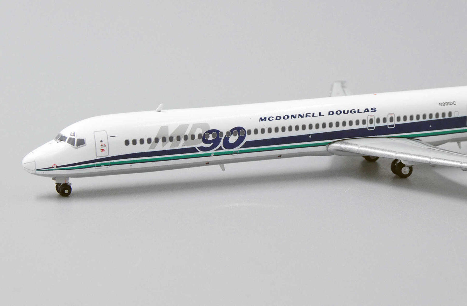 McDonnell Douglas MD-90 House Colors N901DC JC Wings LH4139 1:400 - MW-Moba