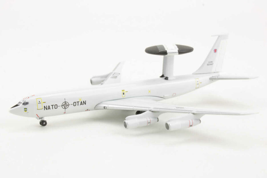 Boeing E-3A Sentry NATO Awacs LX-N90447 Dragon Wings 55654 1:400 - MW-Moba