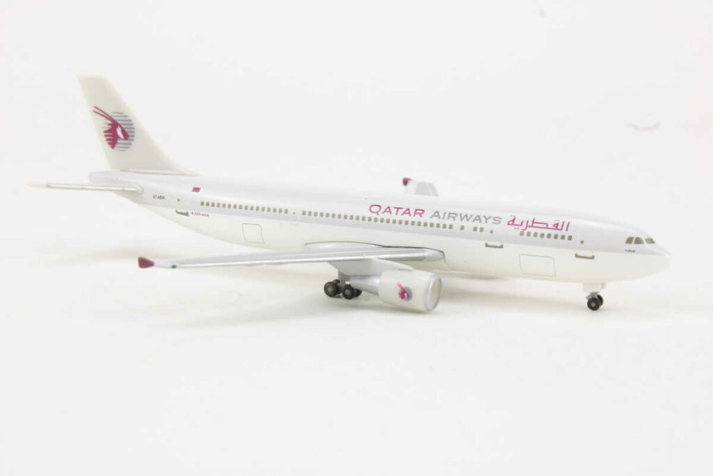 Airbus A300-600 Qatar Airways A7-ABW Herpa 501965 1:500 - MW-Moba