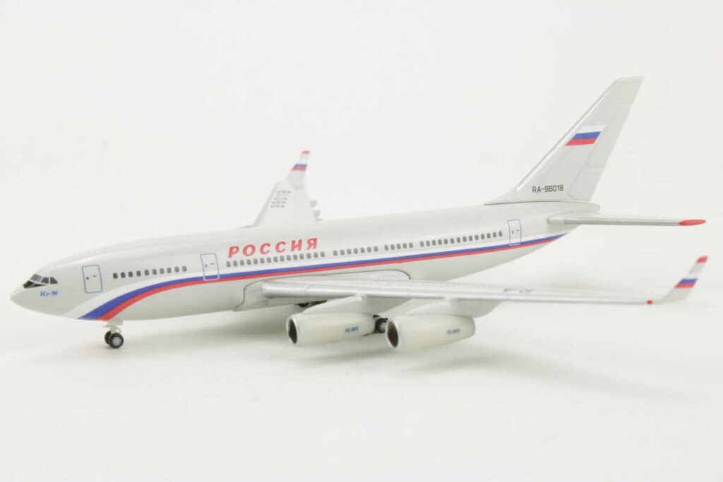 Ilyushin IL-96-300 Rossiya Presidential Aircraft "Putins Plane" RA ...