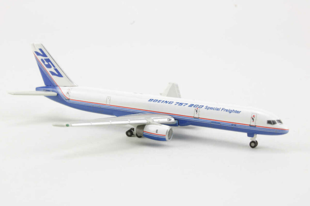 Boeing 757-200 Boeing House Colors "Special Freighter" Sky500 1:500 ...