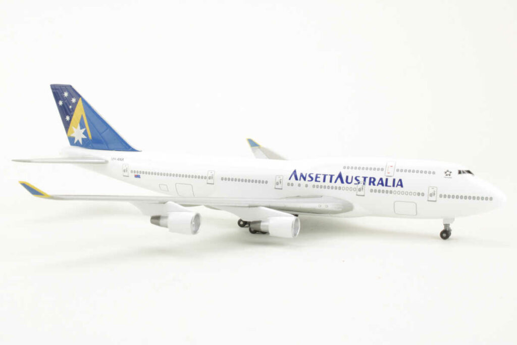 Boeing 747-400 Ansett Australia "Exclusive" VH-ANA Dragon Wings 55213 1 ...