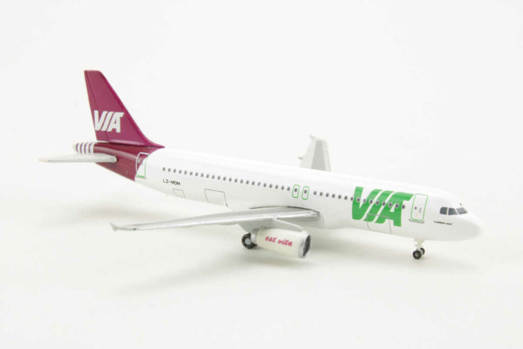 Airbus A320 VIA Air LZ-MDM Herpa 509053 1:500 - MW-Moba