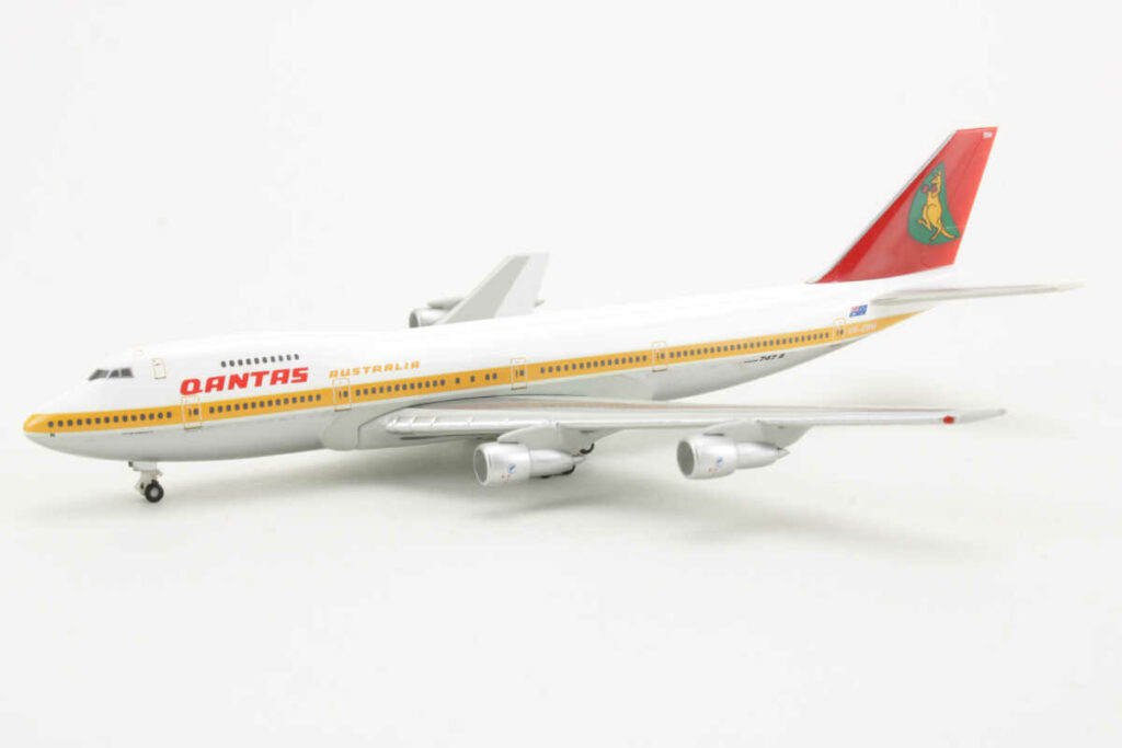 Boeing 747-200 Qantas "Boxing Kangaroo" VH-EBM Herpa 514828 1:500 - MW-Moba