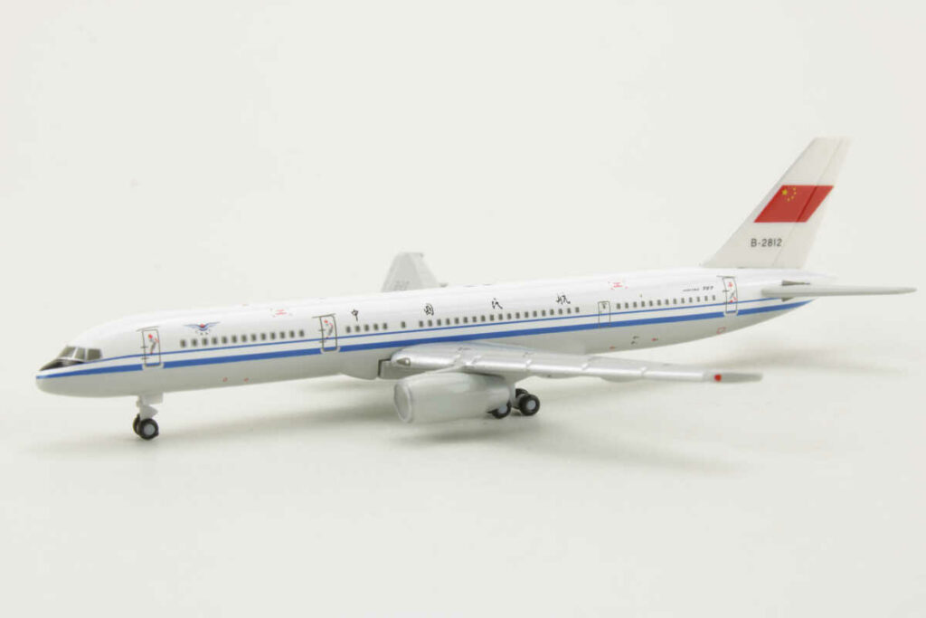 Boeing 757-200 CAAC B-2812 Netmodels NM0010 1:500 - MW-Moba
